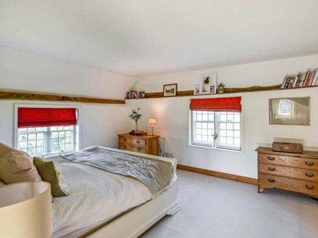 5 bedroom detached house for sale in Bugglesden Road, St. Michaels, TN30