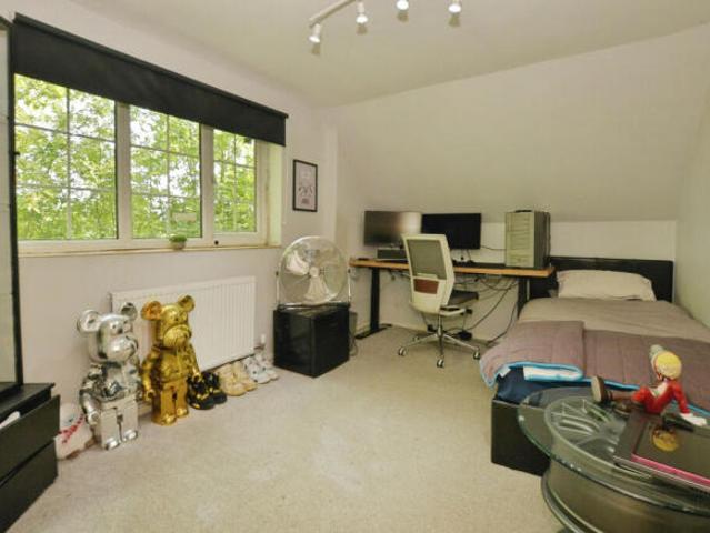 5 bedroom detached house for sale in Bull Lane, Ashford, TN26
