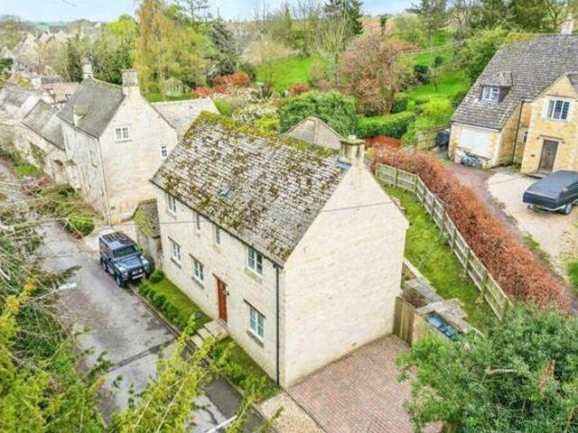 5 Bedroom Detached House For Sale In Burford, Oxfordshire
