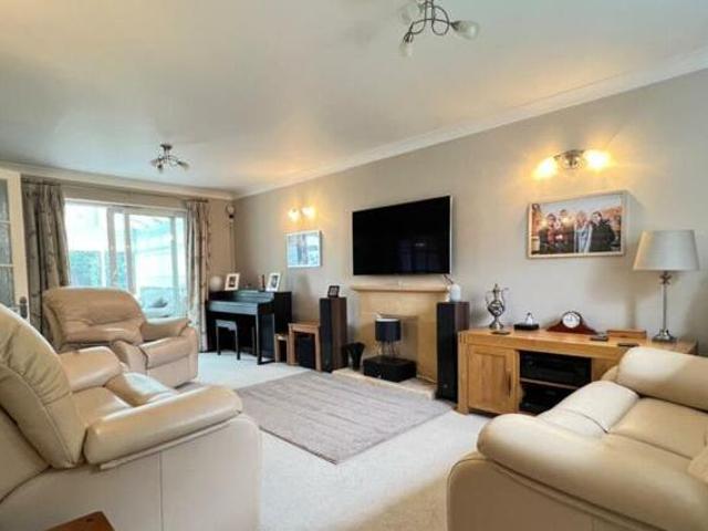 5 Bedroom Detached House For Sale In Bussage