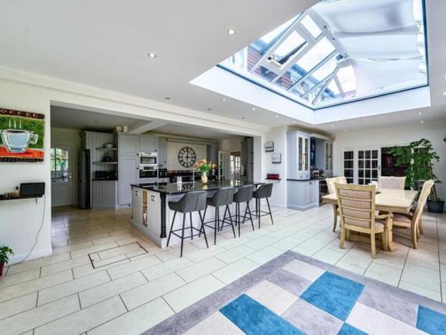 5 bedroom detached house for sale in Golf Side, Cheam, SM2