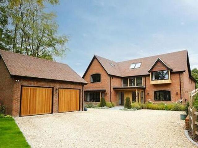 5 Bedroom Detached House For Sale In Goring, Oxfordshire