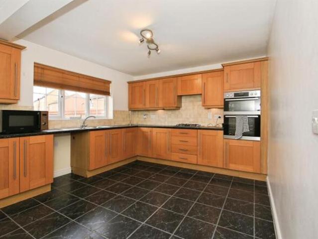 5 bedroom detached house for sale in Geddington Road, Peterborough, PE2