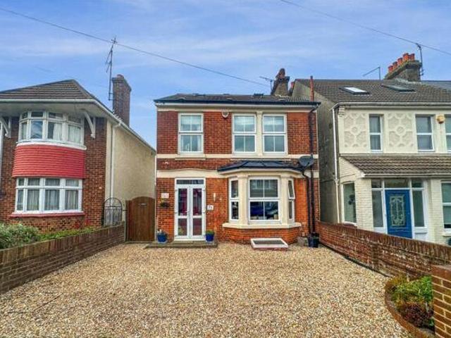 5 Bedroom Detached House For Sale In Gillingham, Kent