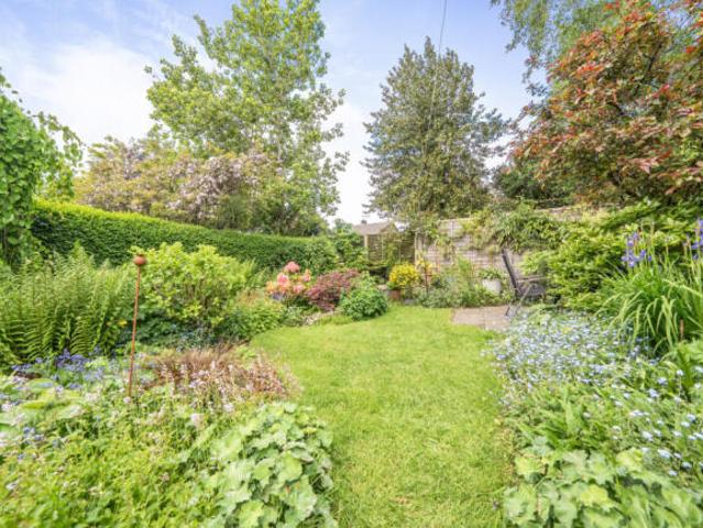 5 bedroom detached house for sale in Gledhow Wood Avenue, Roundhay, Leeds, LS8