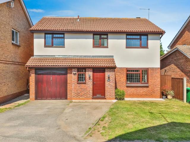 5 bedroom detached house for sale in Grace Drive, Nottingham, NG8