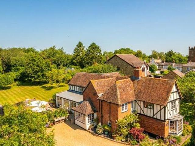 5 Bedroom Detached House For Sale In Gravenhurst, Bedfordshire