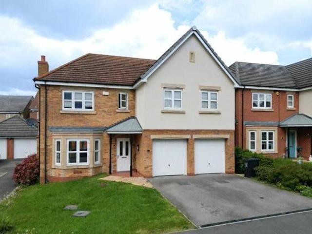 5 Bedroom Detached House For Sale In Great Glen
