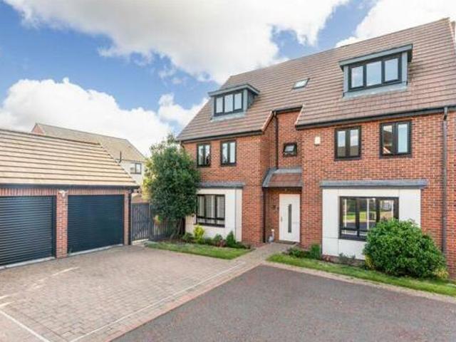 5 Bedroom Detached House For Sale In Great Park