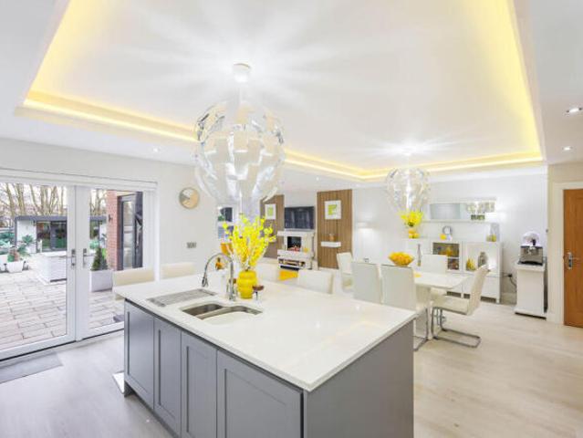 5 bedroom detached house for sale in Greenwood Close, Brunton Woods, Great Park, Newcastle upon Tyne, NE13