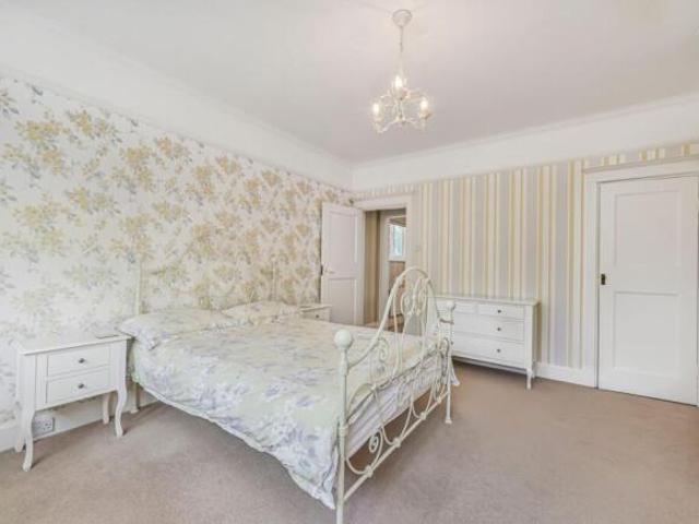 5 bedroom detached house for sale in Grove Park Road, Mottingham, Greenwich, SE9
