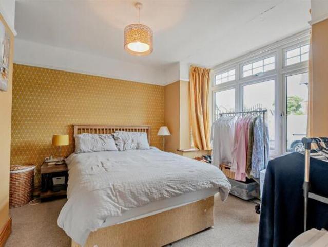 5 bedroom detached house for sale in Grosvenor Road, Gloucester, GL2