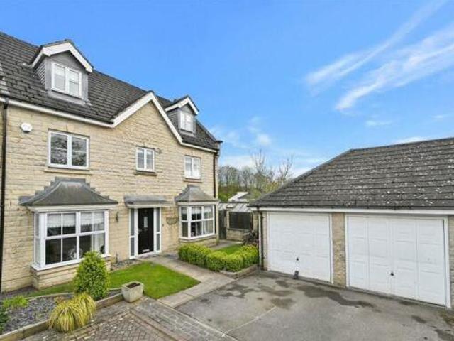5 Bedroom Detached House For Sale In Guiseley