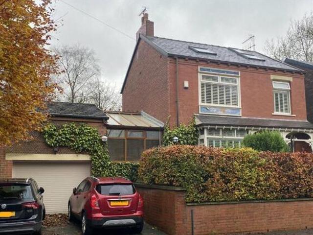 5 Bedroom Detached House For Sale In Dogford Road