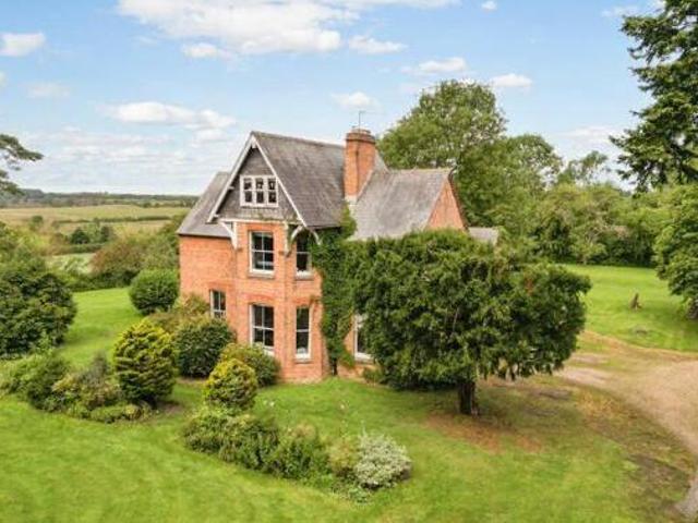 5 Bedroom Detached House For Sale In don