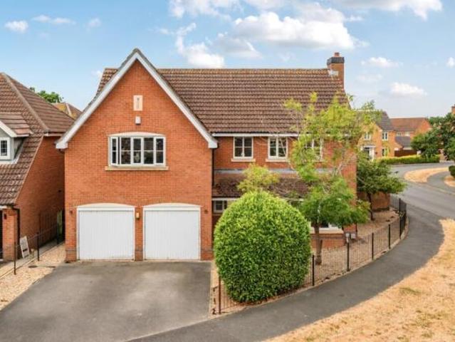 5 bedroom detached house for sale in Dorchester Way, North Hykeham, Lincoln, Lincolnshire, LN6