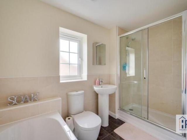 5 bedroom detached house for sale in Doreen Close, CV3 Stunning Detached Cul De Sac Over 1600sqft, CV3
