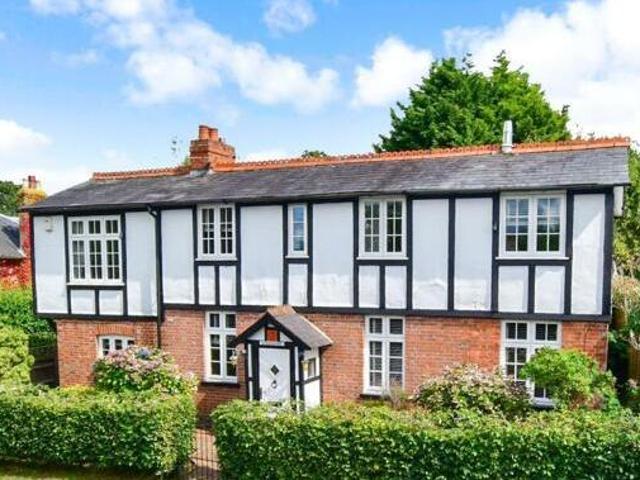 5 Bedroom Detached House For Sale In Dormansland