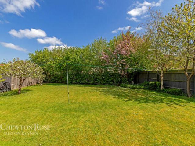 5 bedroom detached house for sale in Daubeney Gate, Milton Keynes, MK5
