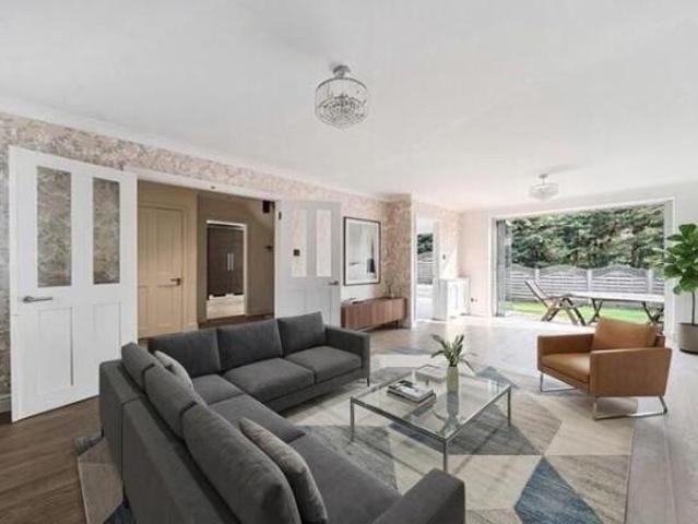 5 bedroom detached house for sale in Davema Close, Chislehurst, Kent, BR7