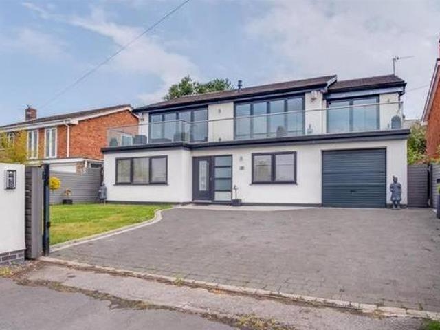 5 bedroom detached house for sale in Davenport Road Lower Heswall CH60