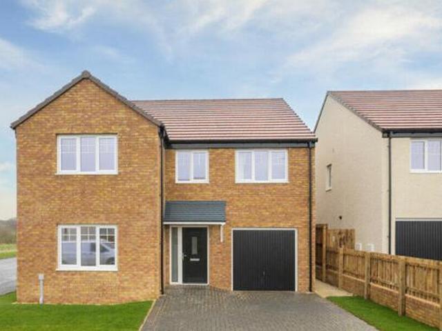 5 Bedroom Detached House For Sale In Daffodil Drive
