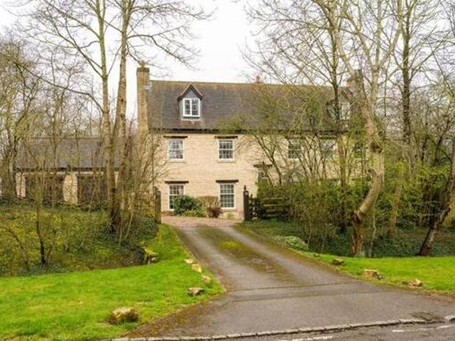 5 Bedroom Detached House For Sale In Deanshanger