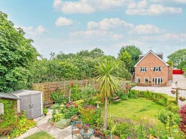 5 bedroom detached house for sale in Delamere Road Norley Frodsham WA6