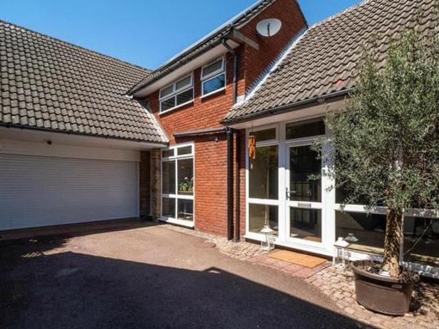 5 Bedroom Detached House For Sale In Derbyshire
