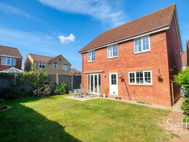5 bedroom detached house for sale in Desborough Way, Norwich, Norfolk, NR7