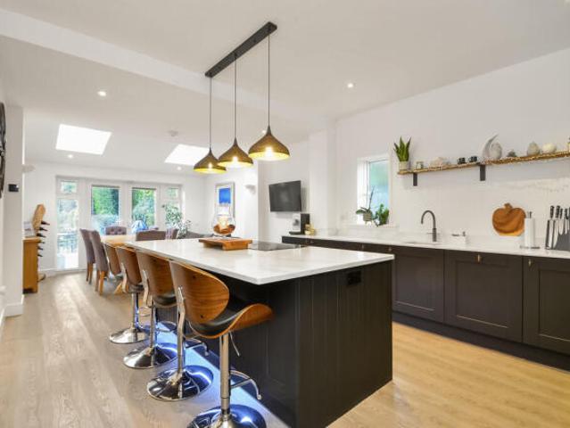 5 bedroom detached house for sale in Drayton, Hampshire, PO6