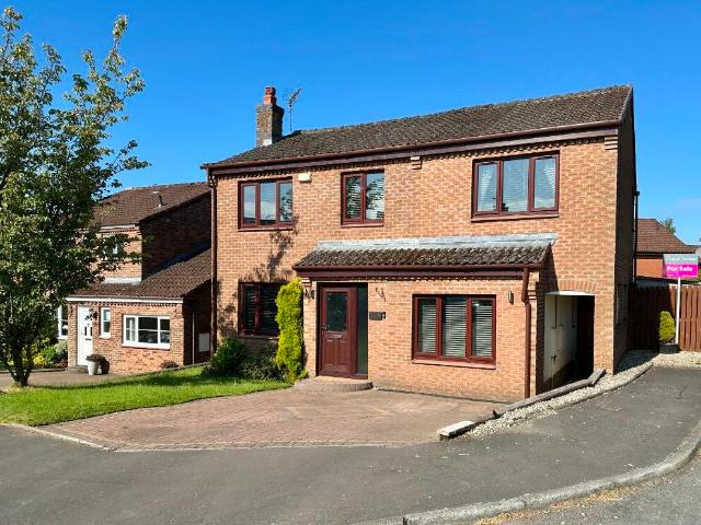 5 bedroom detached house for sale in Duart Drive, Stewartfield, East Kilbride, G74