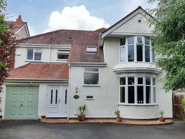 5 bedroom detached house for sale in Dunsley Road Kinver Stourbridge West Midlands DY7