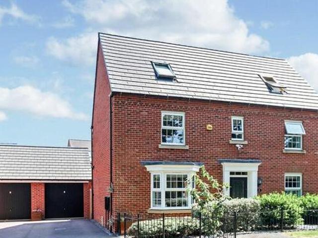 5 Bedroom Detached House For Sale In Earls Barton