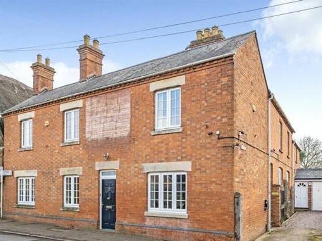 5 Bedroom Detached House For Sale In East Haddon, Northamptonshire