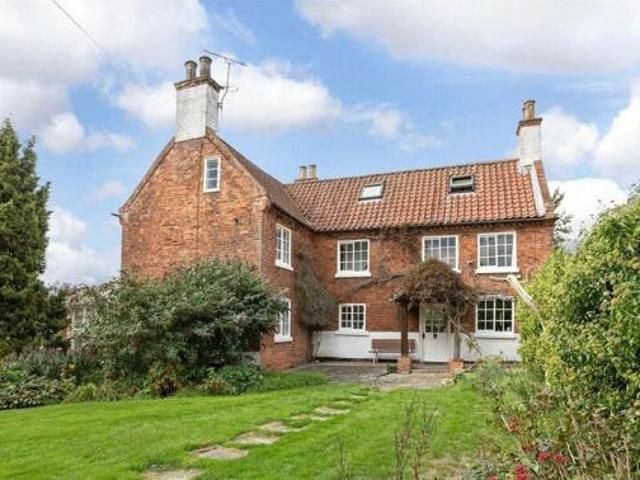 5 Bedroom Detached House For Sale In East Markham, Newark