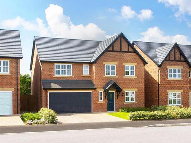 5 Bedroom Detached House For Sale In Eastway, Fulwood