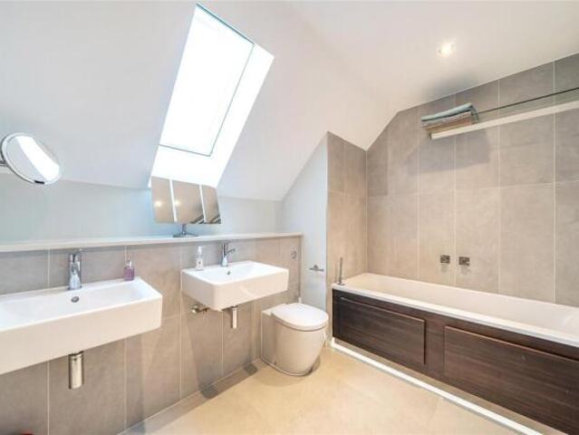 5 bedroom detached house for sale in Edgefield Close, Beckenham, BR3