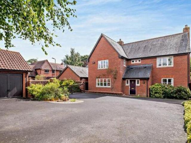 5 Bedroom Detached House For Sale In Exeter