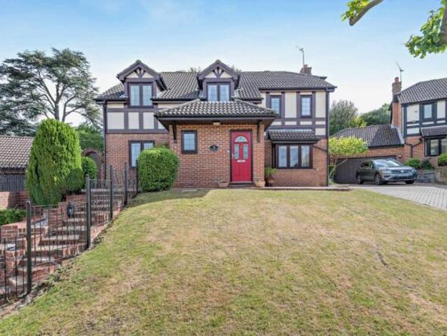 5 bedroom detached house for sale in Eynsford, Dartford, Kent, DA4