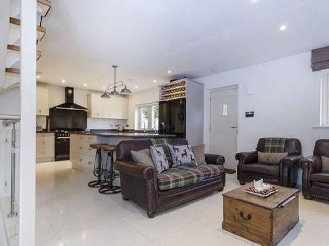 5 bedroom detached house for sale in Forge House 3 Excelsior Close Ripponden HX6 4DD HX6