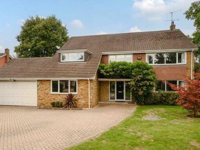 5 bedroom detached house for sale in Fairacres Cobham KT11