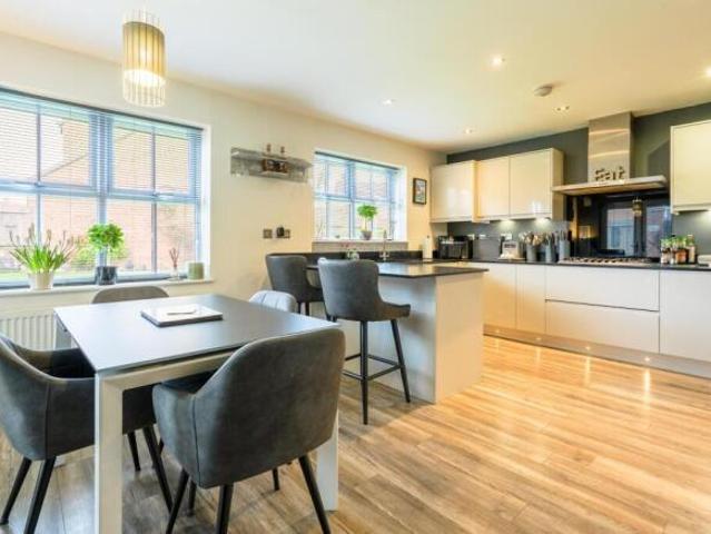 5 bedroom detached house for sale in Fairway Lane, Backworth, Newcastle Upon Tyne, NE27