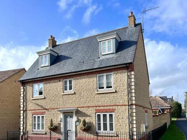 5 Bedroom Detached House For Sale In Faringdon