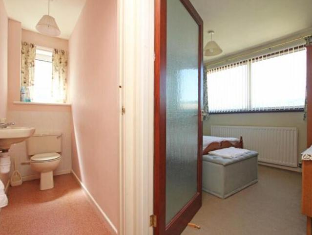 5 bedroom detached house for sale in Farlaine Road, Eastbourne, BN21 1XQ, BN21