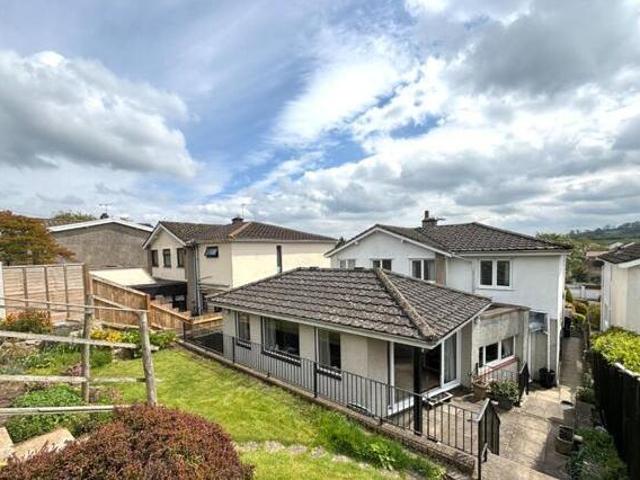 5 Bedroom Detached House For Sale In Farmborough