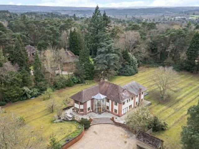 5 Bedroom Detached House For Sale In Farnham