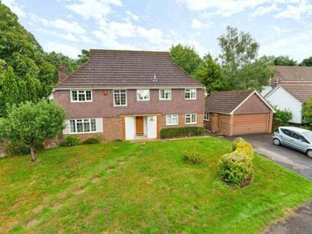 5 Bedroom Detached House For Sale In Farnham