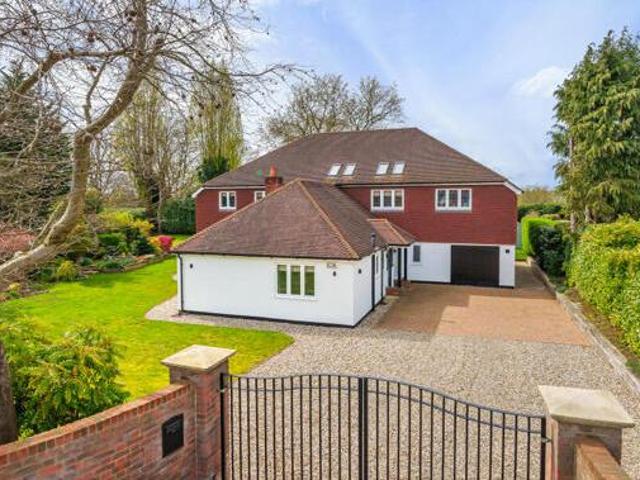 5 Bedroom Detached House For Sale In Farnham