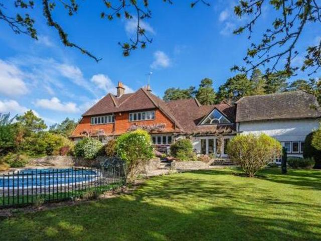5 Bedroom Detached House For Sale In Farnham